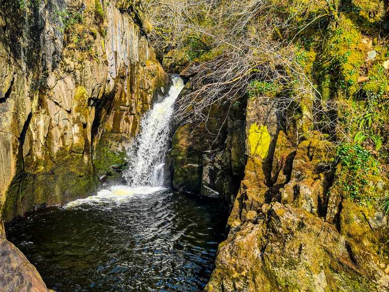 Five waterfalls loop from Ingleton — Yorkshire Dales National Park ...