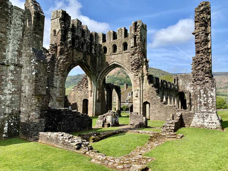 Gospel Pass & Black Mountains loop from Hay-on-Wye — Brecon Beacons ...