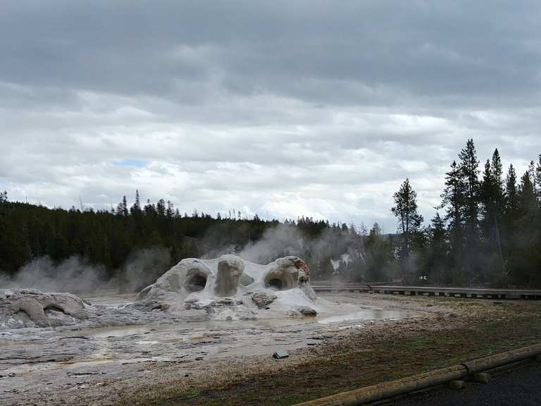 Old Faithful e Upper Geyser Basin Loop — Parco Nazionale di Yellowstone ...