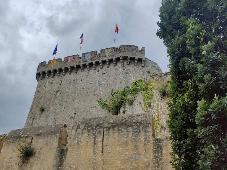 Château d'Avranches et Hortus, Jardin des Passeurs fietsroutes en kaart ...