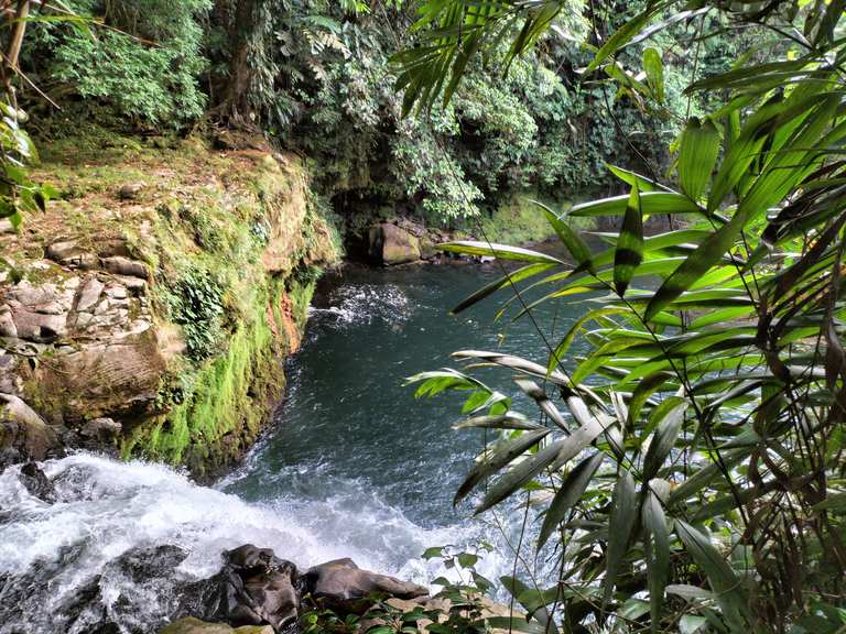 Pozo Azul Waterfall Routes for Walking and Hiking | Komoot