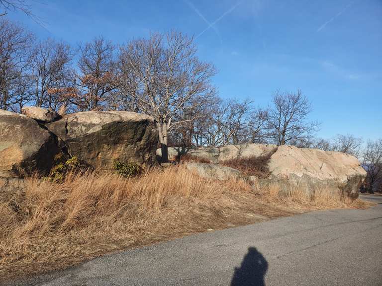 Perkins Memorial Drive: Wanderungen und Rundwege | komoot