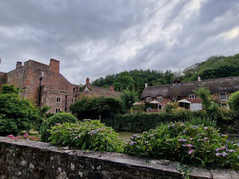Bickleigh Castle Routes for Walking and Hiking | Komoot