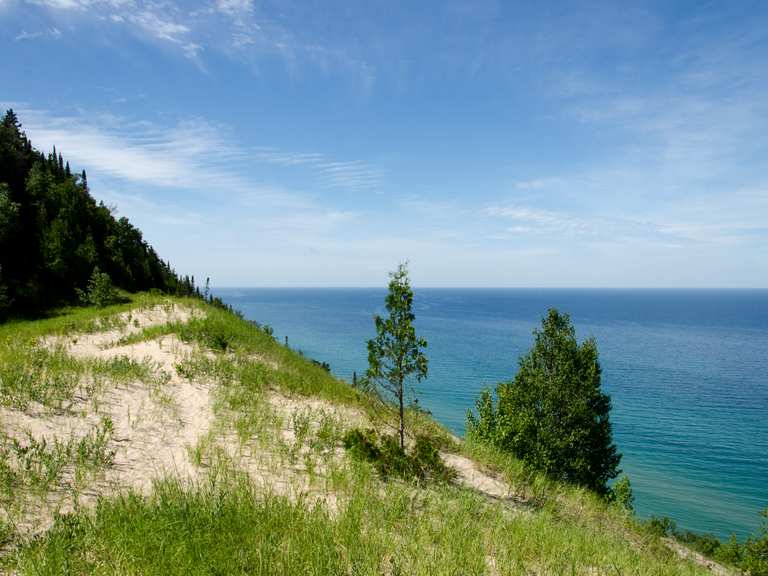 Arcadia Dunes: The C.S. Mott Nature Preserve Routes for Walking and ...