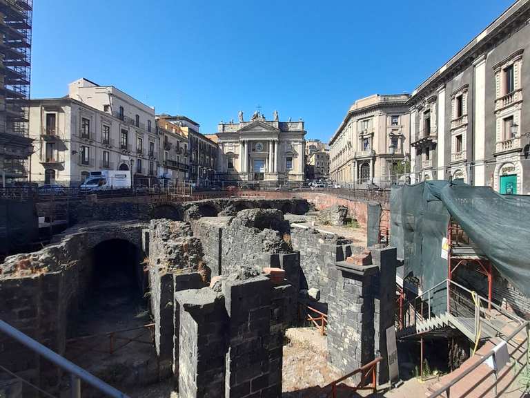 Da Catania verso il fiume Simeto e il Monte Cardillo – giro ad anello ...