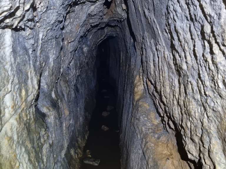 Biggin Dale Cave Routes for Walking and Hiking | Komoot