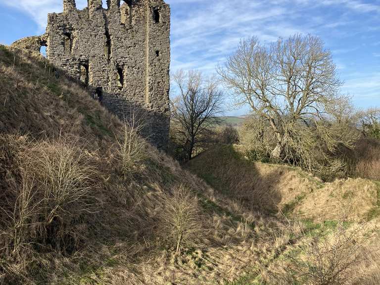 Hergan & Clun Castle loop from Clun — Shropshire Hills | run | Komoot