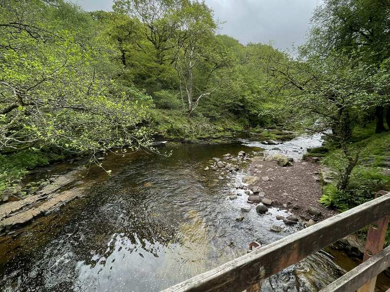 Ystradfellte Four Waterfalls Walk from Cwm Porth — Brecon Beacons ...