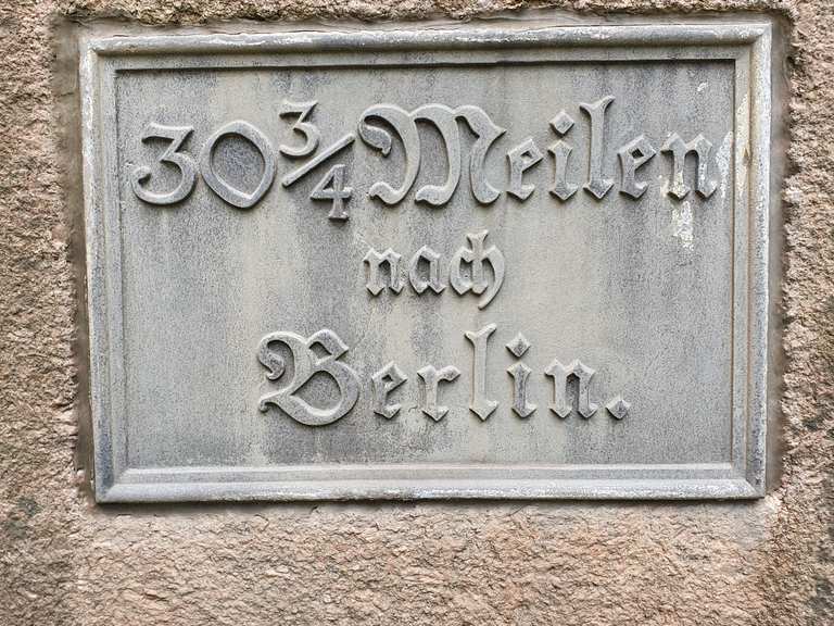Historischer Meilenstein an der Bundesstraße 5 zwischen Lauenburg und ...