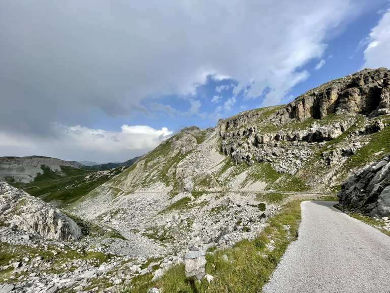 Splendido passaggio tra le rocce del Vallone dei Morti - Road Cycle ...