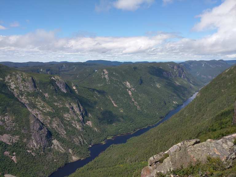 Sentier de l'Acropole-des-Draveurs – Nationalpark Hautes-Gorges-de-la ...
