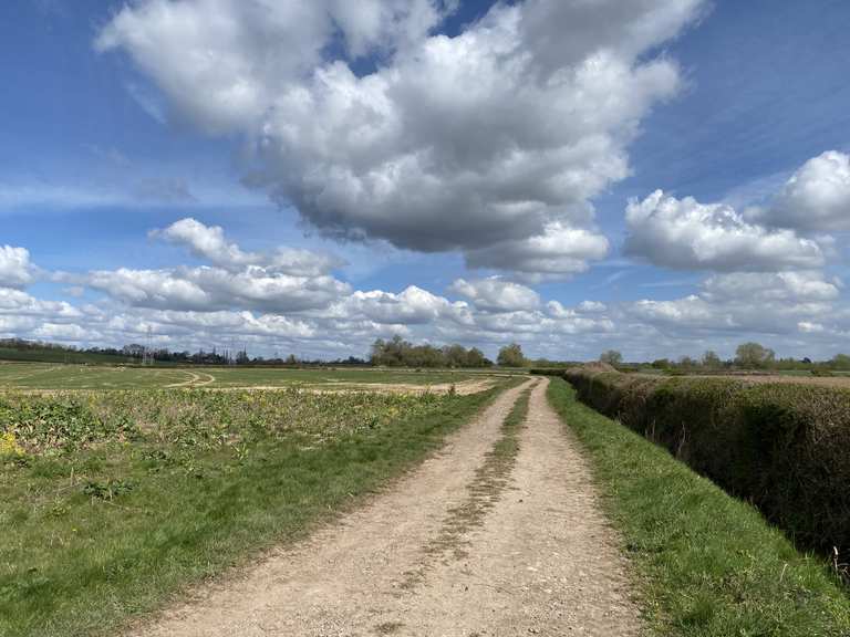 Gravel and fields from Clevelode towards Callow End - Road Cycle Routes ...