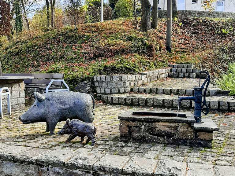 Wild Boar and Dog Sculptures Rest Area – Hiking & Cycling Routes | Komoot