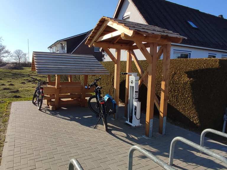 Fahrradreparatur-Station und Rastplatz Bebensee : Radtouren und Radwege ...