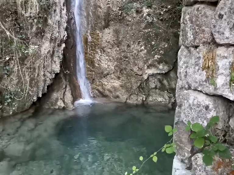 Da Piobbico alla Balza Forata - giro ad anello nella Gola di Gorgo a ...