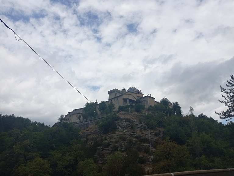 Château d'Aulan fietsroutes en kaart | Komoot