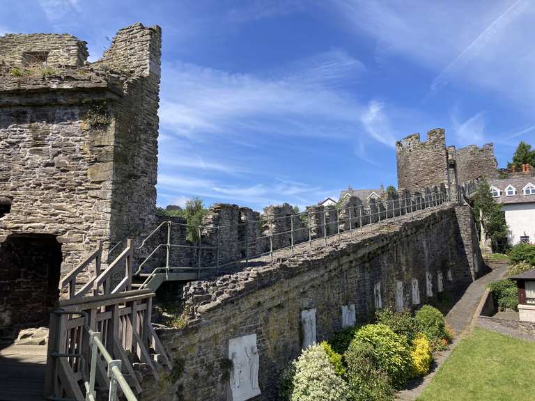 Conwy city wall circuit: Wanderungen und Rundwege | komoot