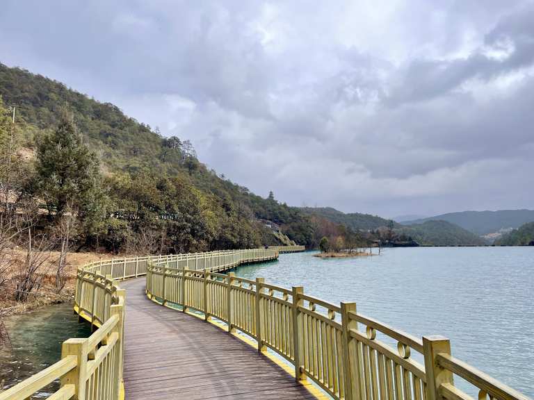 Blue Moon Valley 蓝月谷: Wanderungen und Rundwege | komoot