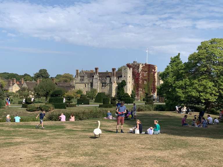 Hever castle Road Cycle Routes and Map | Komoot