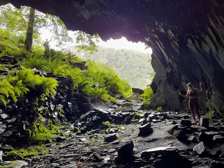 Castle Crag Borrowdale & Millican Dalton's Cave loop from Seatoller ...