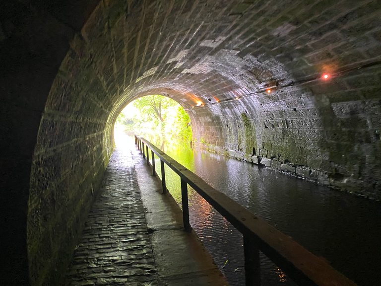 Falkirk Tunnel: Wanderungen und Rundwege | komoot