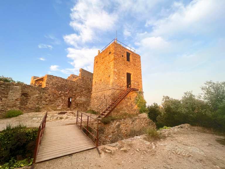 Massís de les Gavarres – Vuleta por el Castell de Sant Miquel y el ...