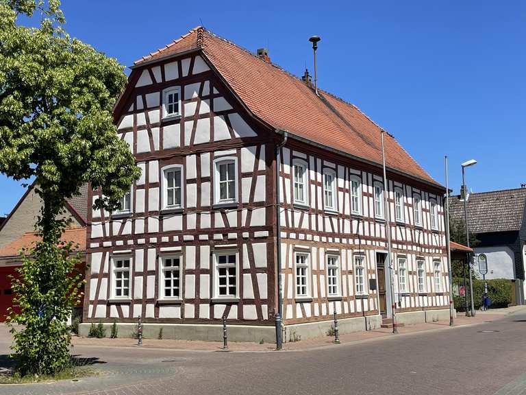 Historisches Rathaus – Worfelden 🚴‍♂️ Road Cycle Routes and Map | Komoot
