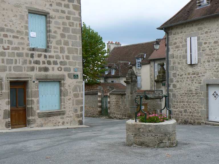 Cité médiévale de Chénérailles et mottes castrales - boucle dans le ...