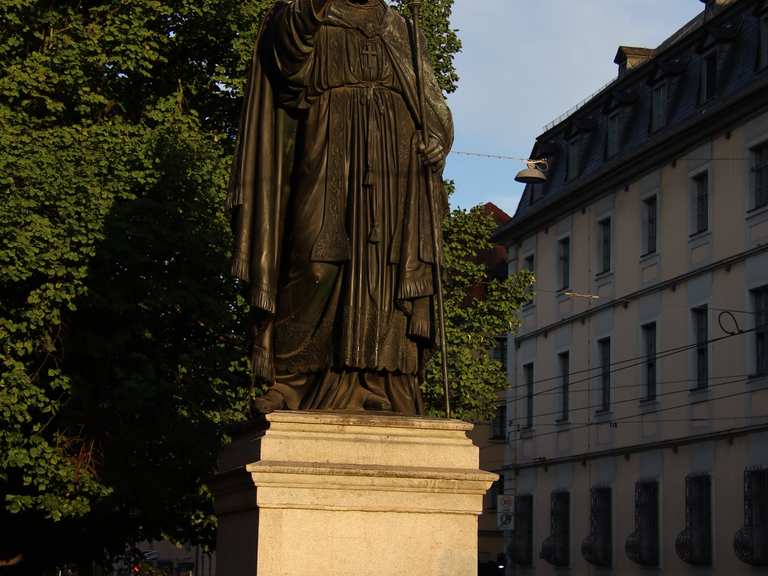 Julius Echter von Mespelbrunn Denkmal wandelroutes en hikes | Komoot