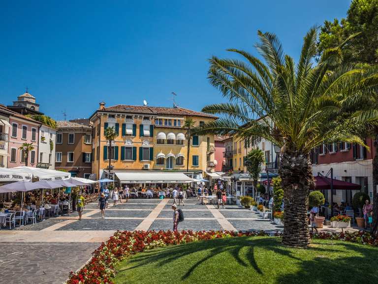 Piazza Giosue Carducci: Wanderungen und Rundwege | komoot