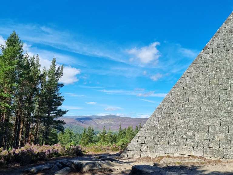 Balmoral Cairns - Prince Albert Pyramid wandelroutes en hikes | Komoot