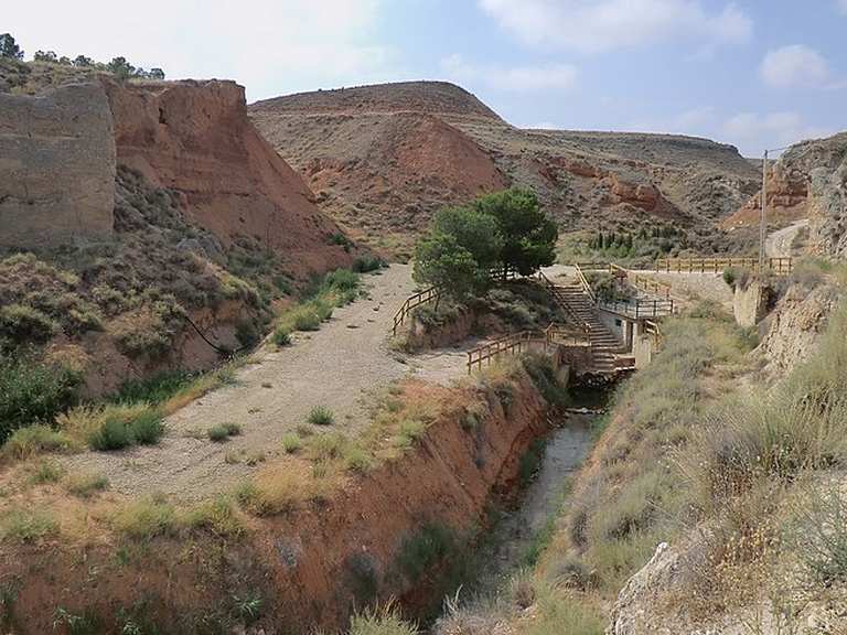La Salada de la Mediana y el nacimiento del río Ginel — circular desde ...