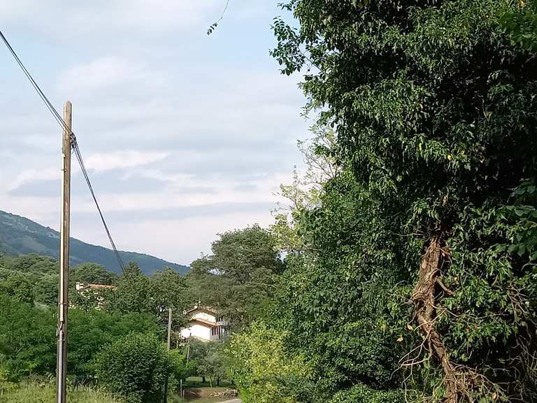 Aviano Castello Panoramarunde mit vielen schönen Aussichten (Ladegerät ...