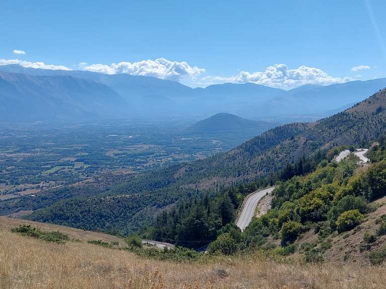 Monte Urano e gargantas de São Venâncio - rota circular a partir de Pescina - Parco Regionale ...