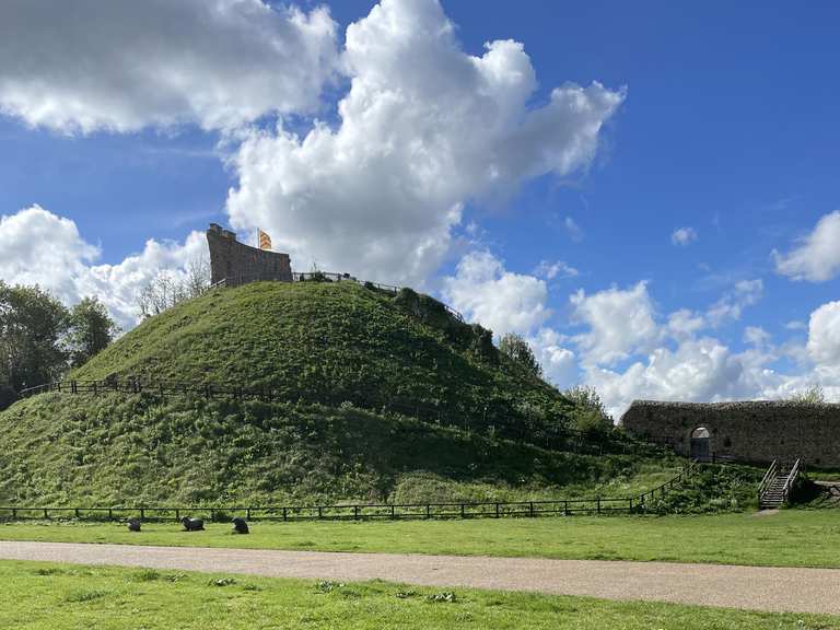 Cavendish Village – Clare Castle Country Park loop from Cavendish ...