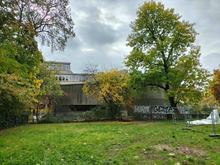 Mäusebunker (Former Animal Laboratories of FU Berlin) Routes for ...