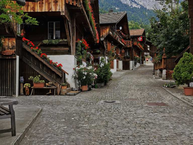 Historische Dorfgasse (Brunngasse): Wanderungen und Rundwege | komoot