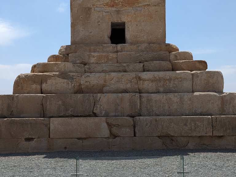 Grabmal Kyros II.: Wanderungen und Rundwege | komoot