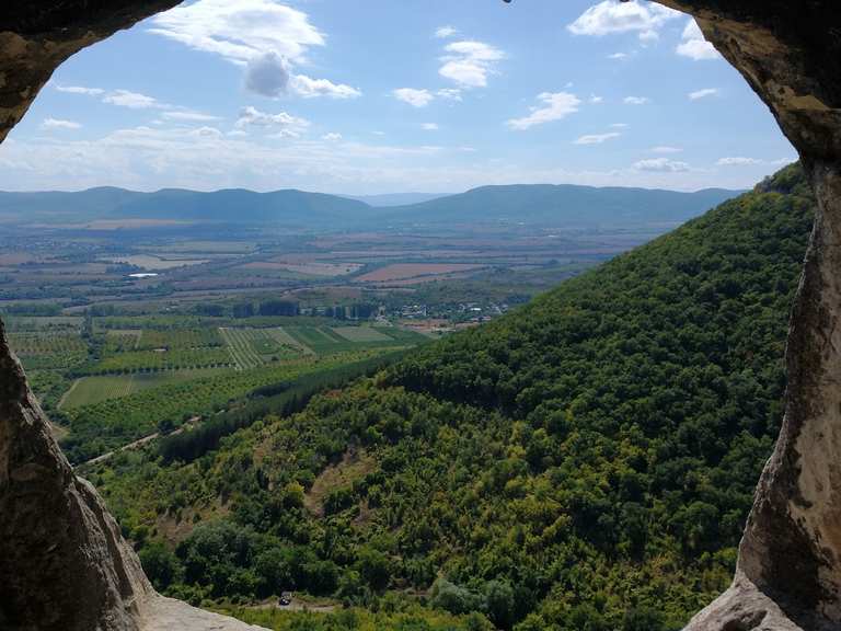 Monastero rupestre di Khan Krum : percorsi escursionistici e trekking ...