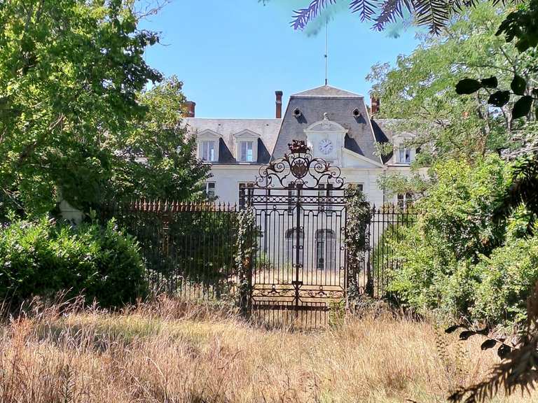 Château de Madon: Wanderungen und Rundwege | komoot