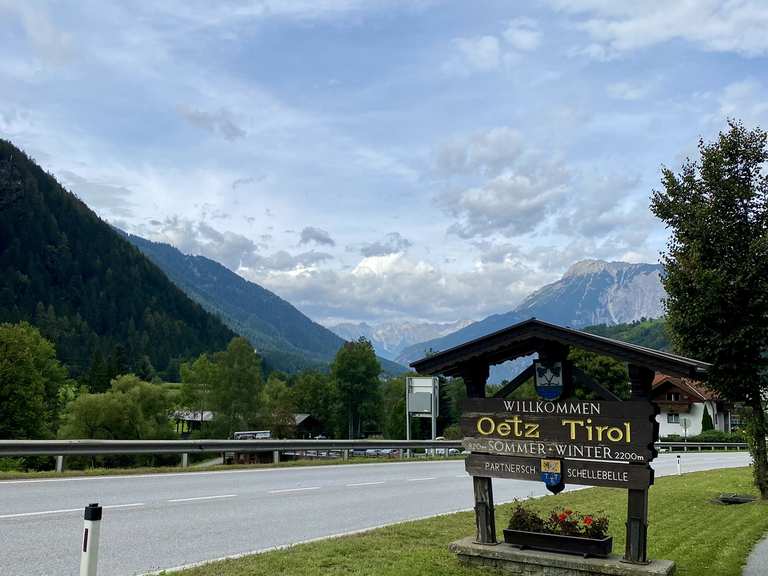 Blick auf Oetz: Wanderungen und Rundwege | komoot