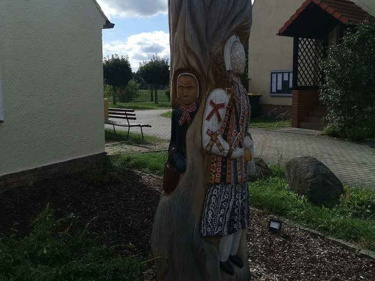 Holzfigur Sorbisches Christkind (Dzecetko) : Radtouren und Radwege | komoot