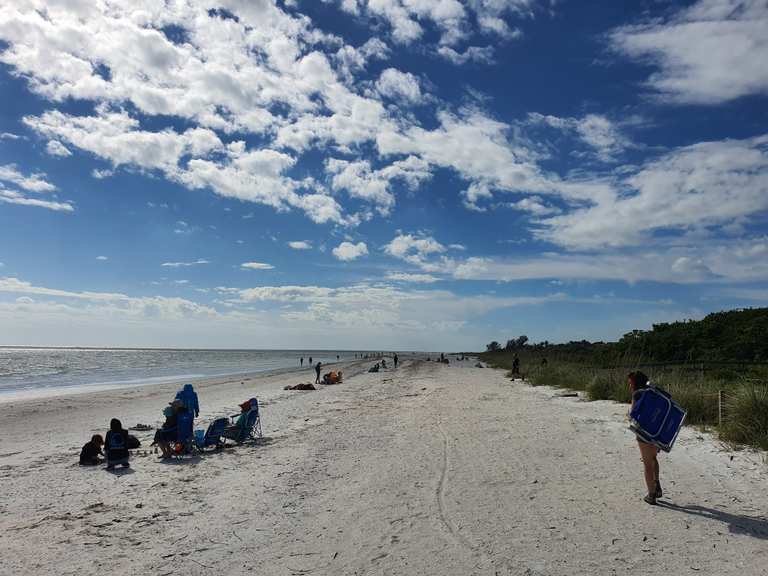 Lighthouse Beach Park Routes for Walking and Hiking | Komoot