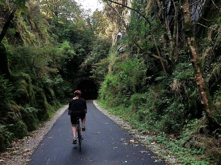 Barnagh Greenway Haltestelle (Bahnsteig 22) : Radtouren und Radwege ...
