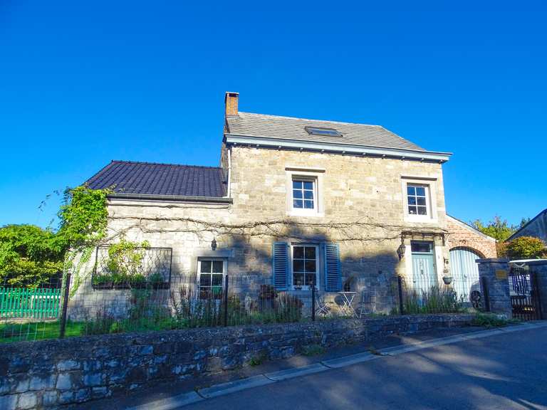 Mozet - un des plus beaux Villages de Wallonie - Itinéraires de rando ...