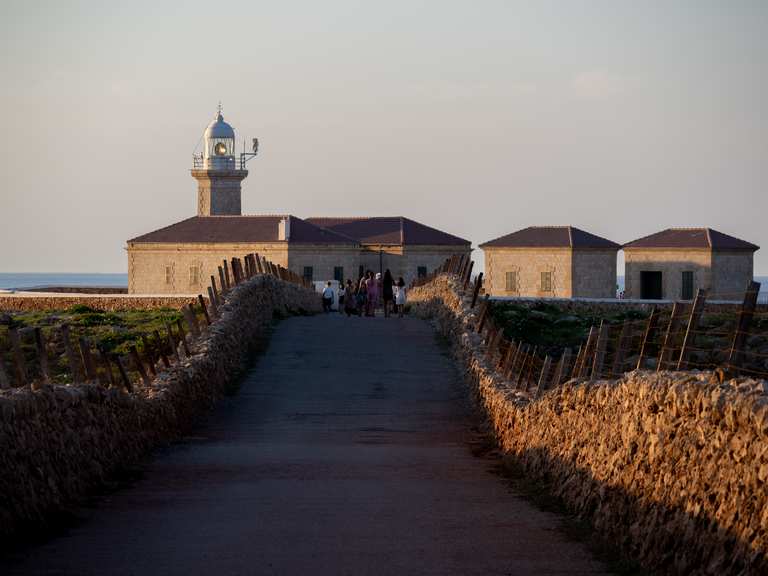 Mirador Pont d'en Gil y Far Punta Nati — circular desde Ciutadella ...