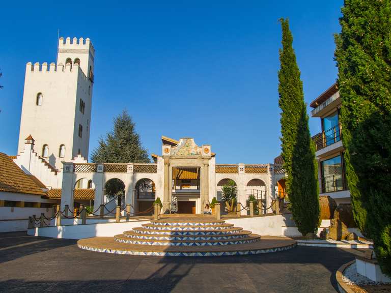 Castillo de Constantina y Monasterio Nuestra Señora de los Ángeles ...