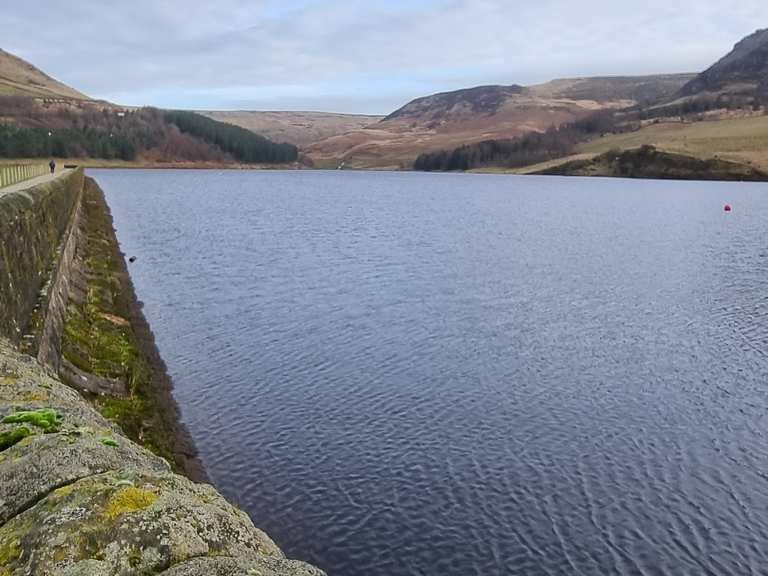 Chew Valley reservoirs loop from Greenfield — Peak District National ...