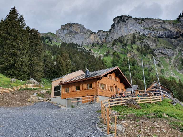 Bergrestaurant Alp Rohr: Wanderungen und Rundwege | komoot