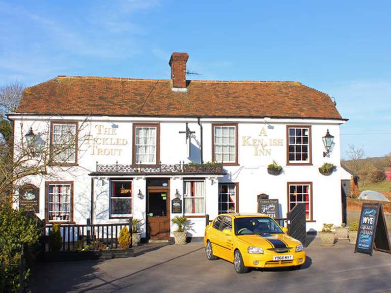 Wye Crown Millennium Stone – The Kings Head, Wye Loop from Wye ...